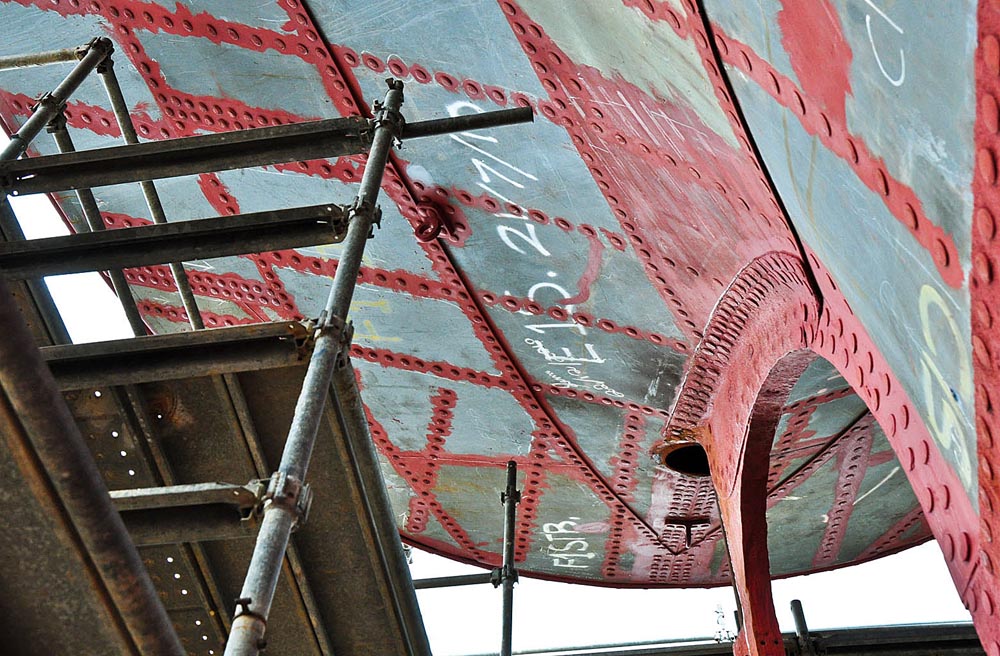 Counter-stern-engineering-artistry